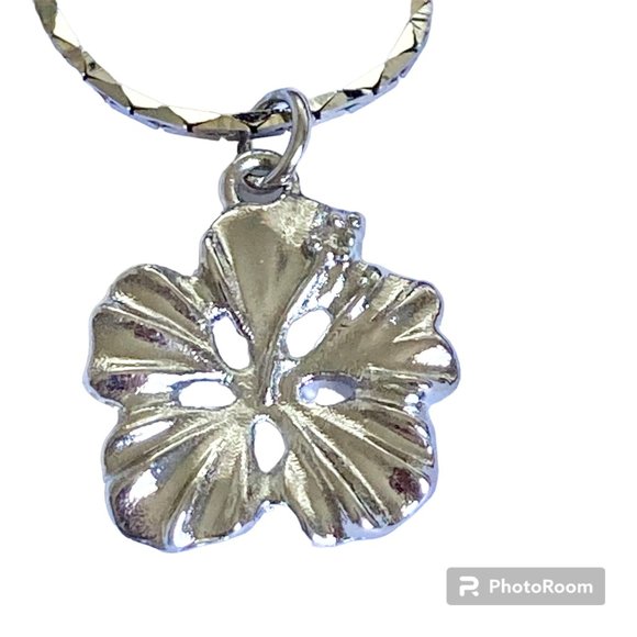 Jewelry | Hibiscus Flower Necklace Silver Plated 19 Herringbone Chain ...